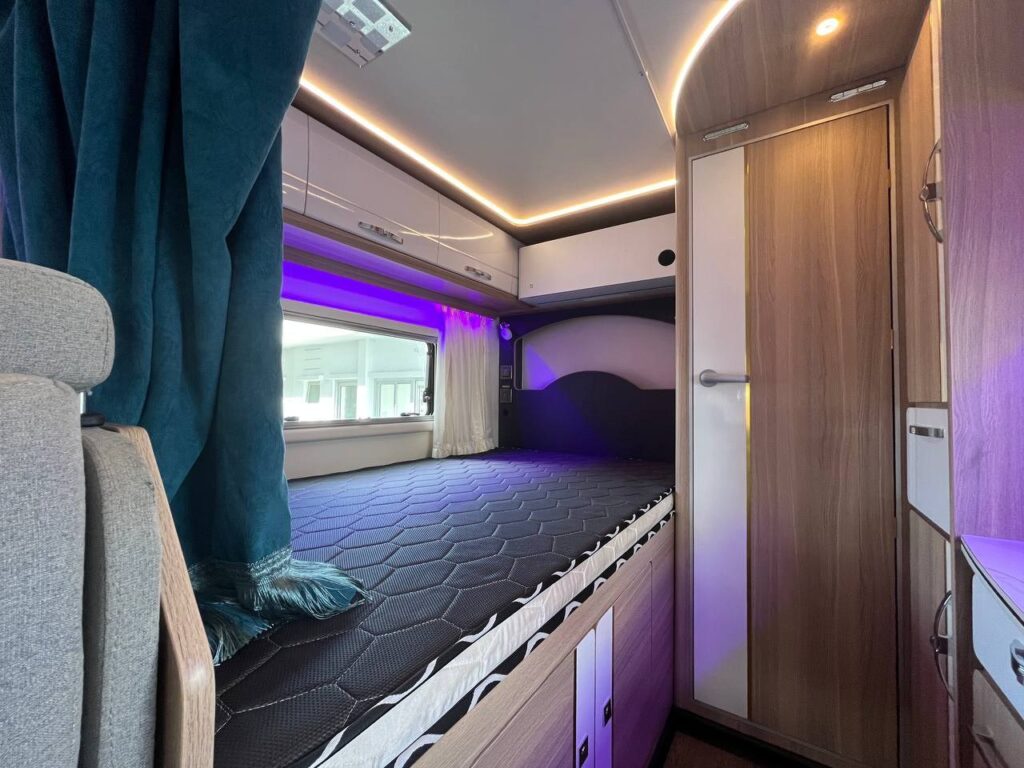 RV Maxus Motorhome